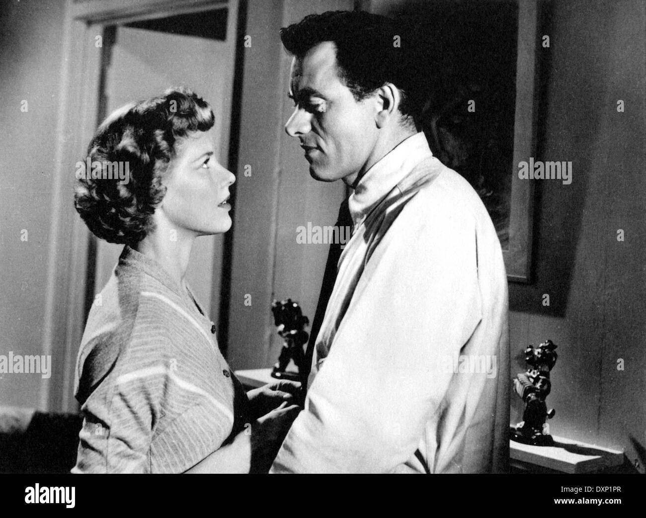 Glass cage hi-res stock photography and images - Alamy