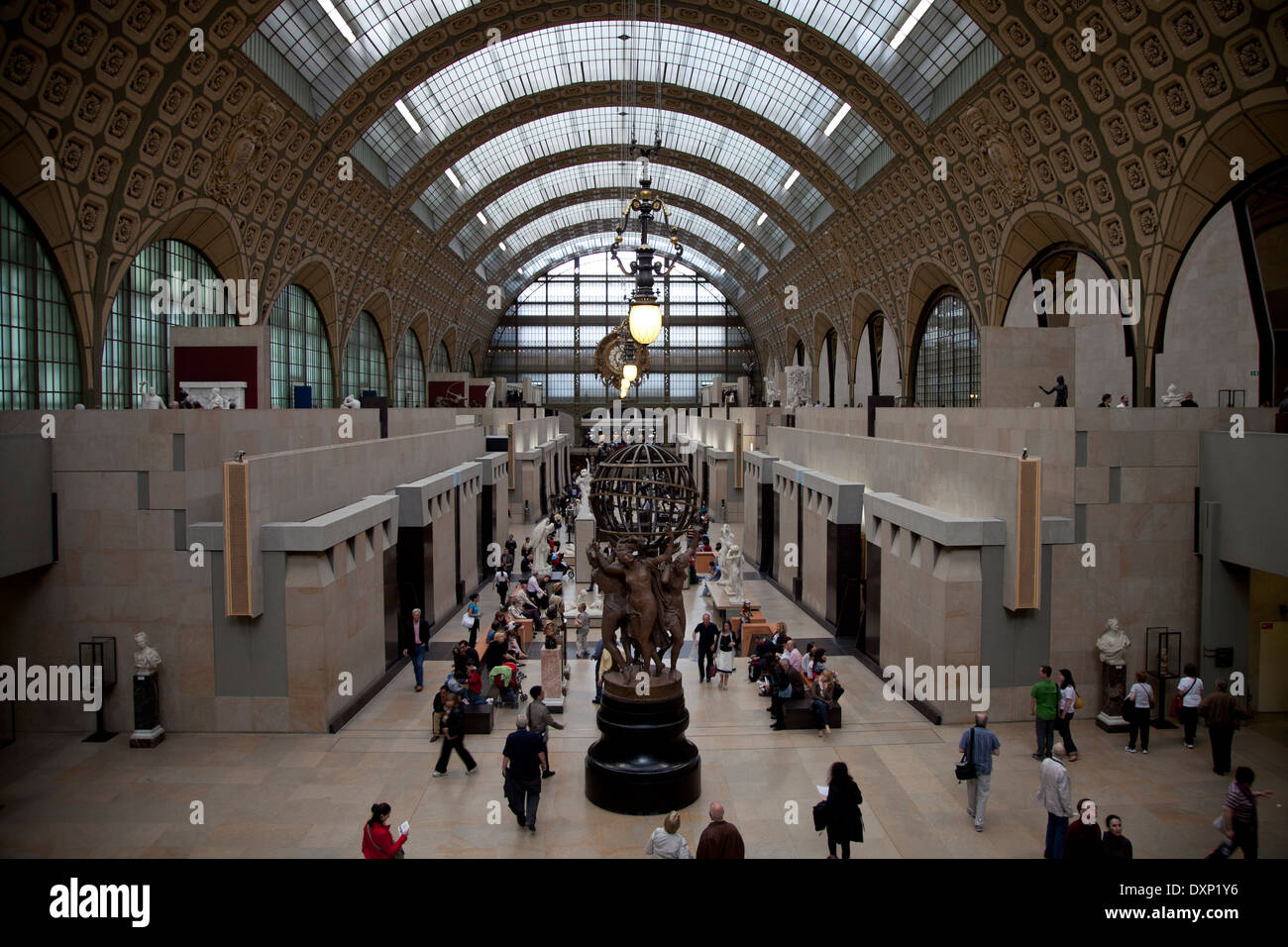Museum look hi-res stock photography and images - Alamy