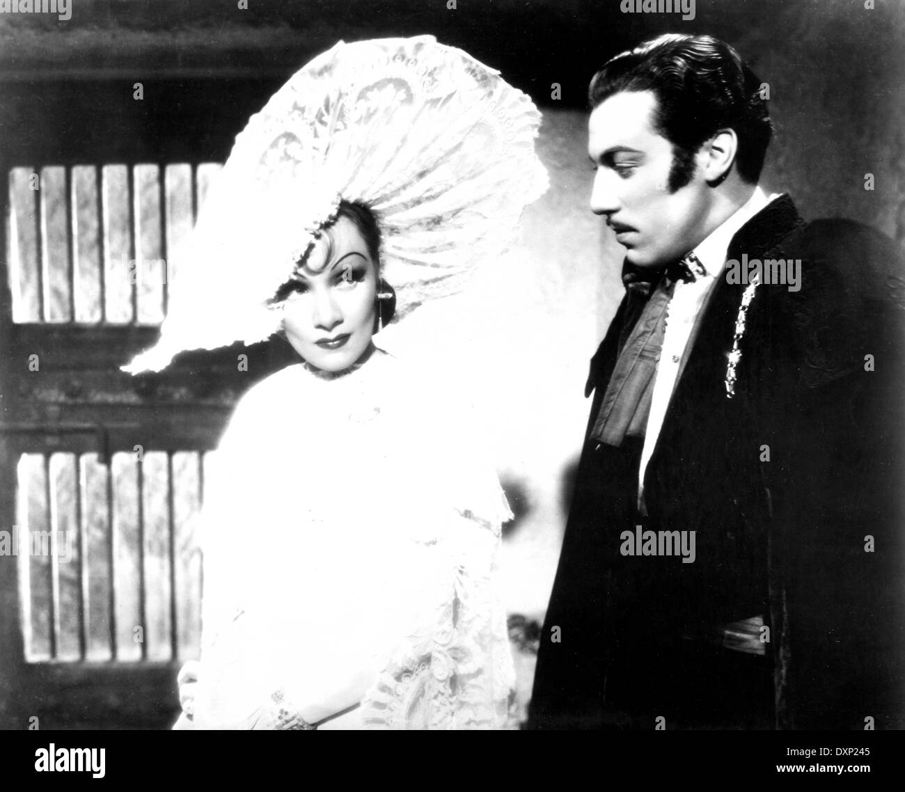 Devil woman 1935 marlene dietrich hi-res stock photography and images ...