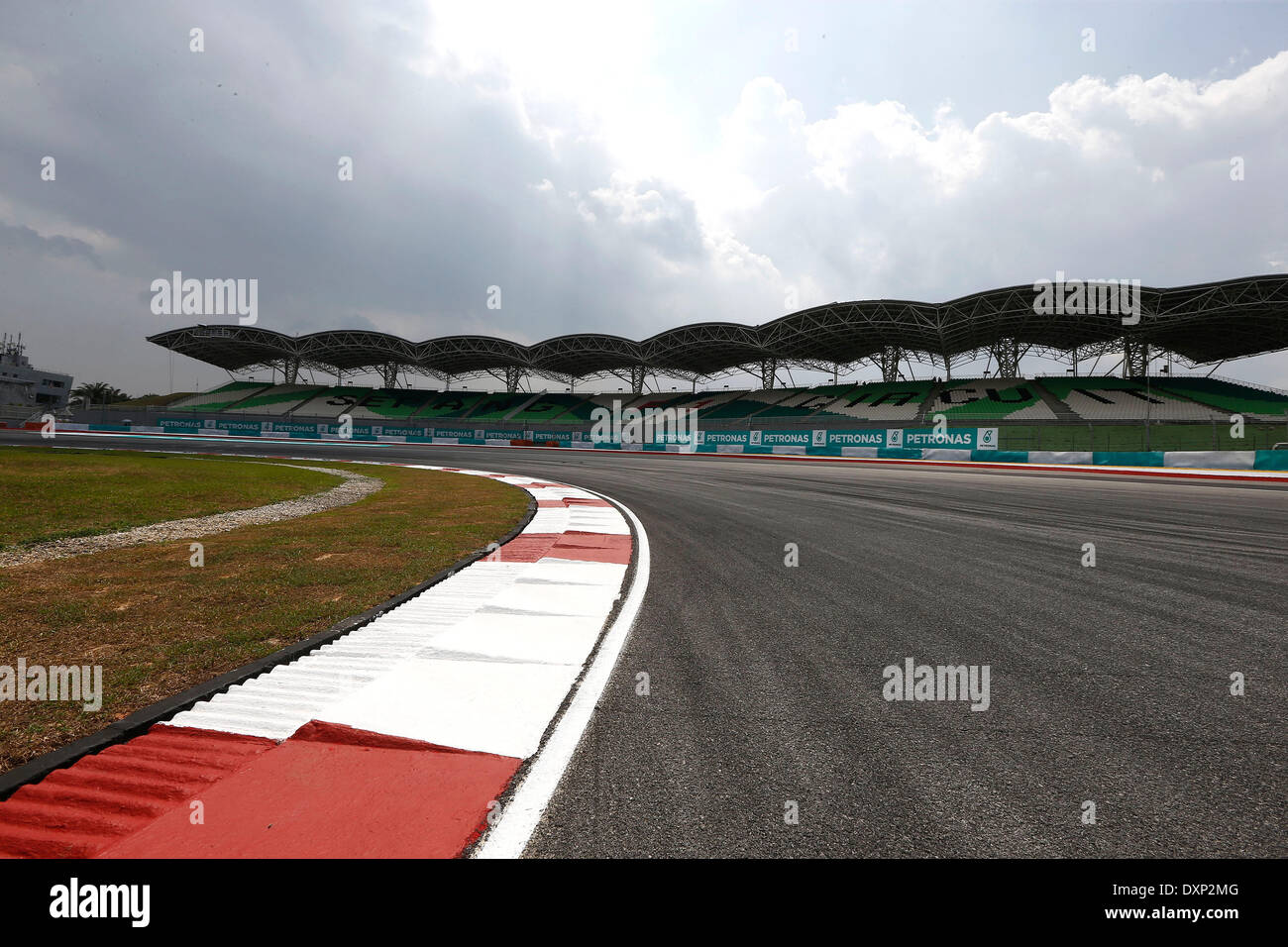 Formula 1 track curb hi-res stock photography and images - Alamy