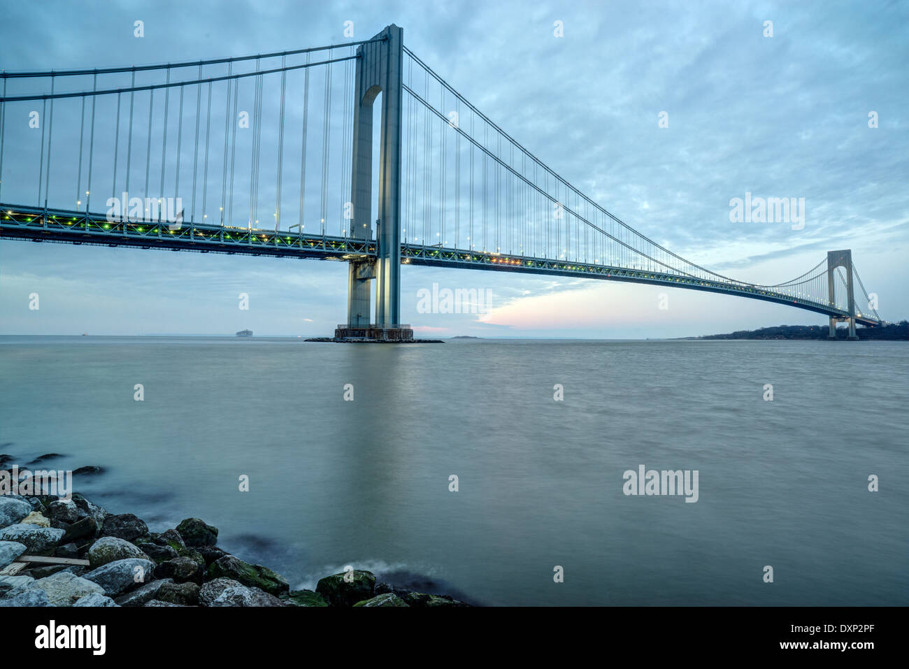 Narrows bridge new york hi-res stock photography and images - Alamy