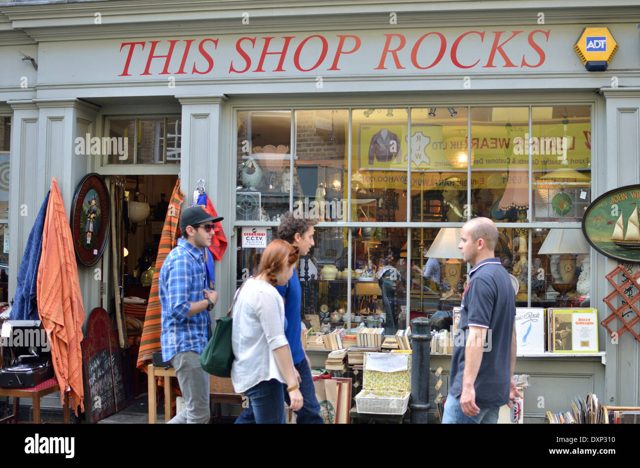 Junk shops hi-res stock photography and images - Alamy