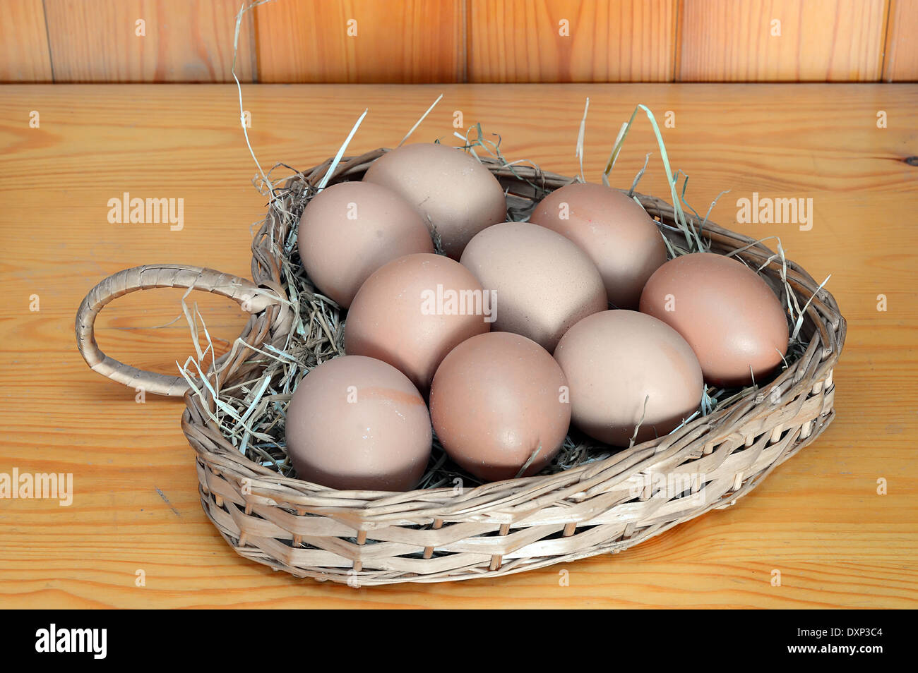 9 eggs hi-res stock photography and images - Alamy