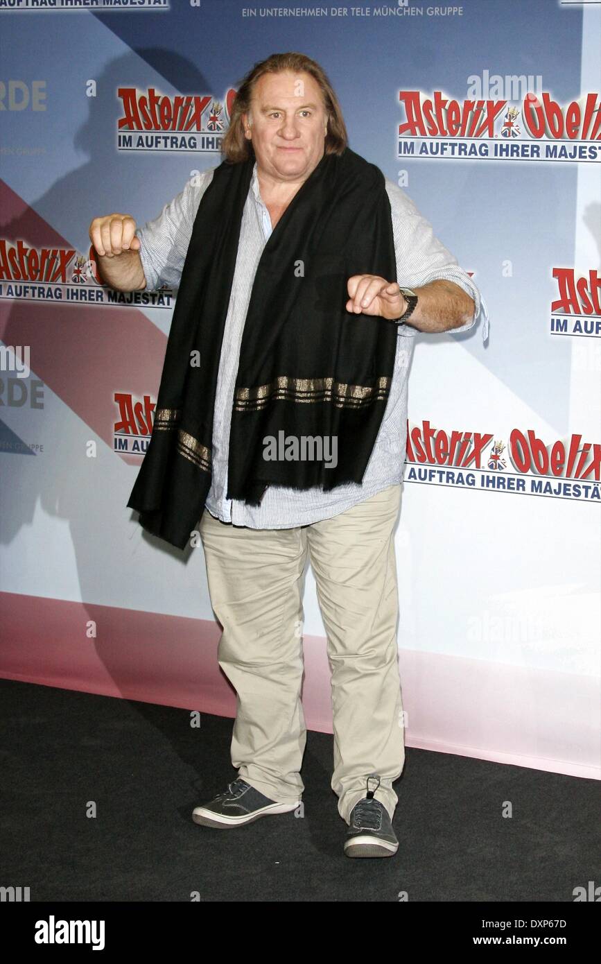 Gerard depardieu asterix obelix High Resolution Stock Photography and ...