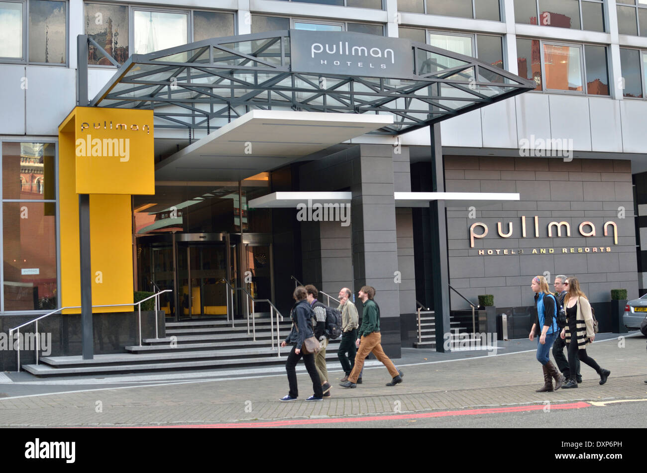 Pullman london hi-res stock photography and images - Alamy