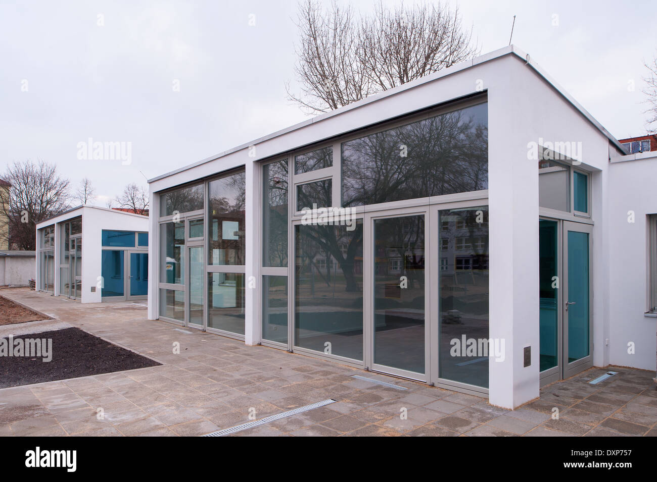 New daycare center building hi-res stock photography and images - Alamy