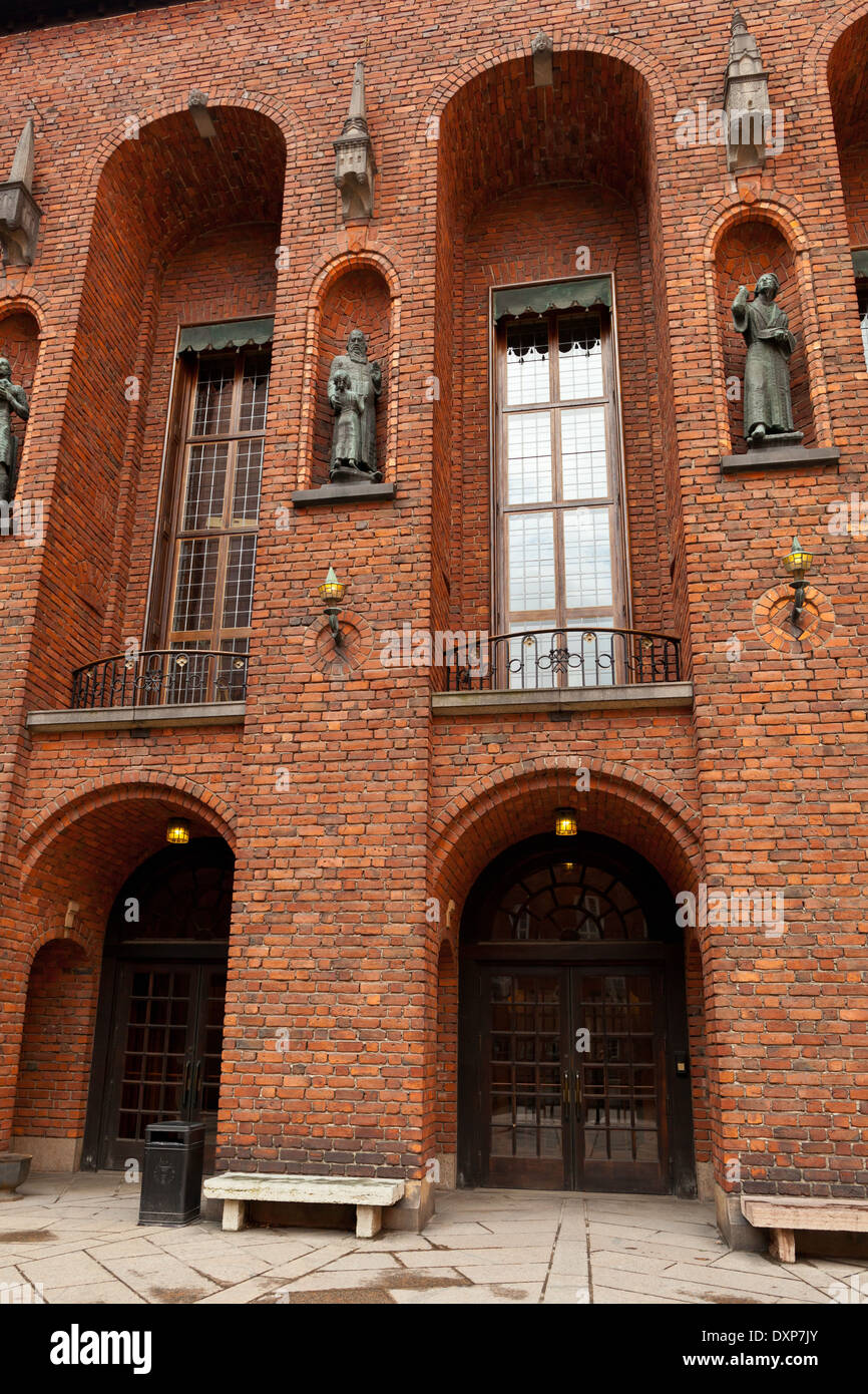 City hall entrance hi-res stock photography and images - Alamy