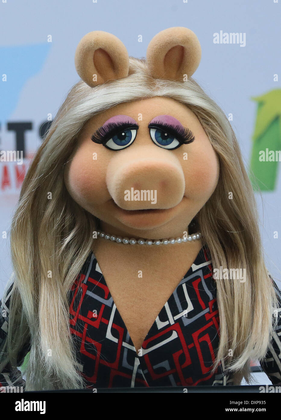 Muppets Most Wanted Miss Poogy