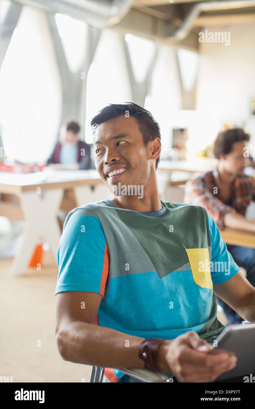 Turning looking back over shoulder hi-res stock photography and images ...