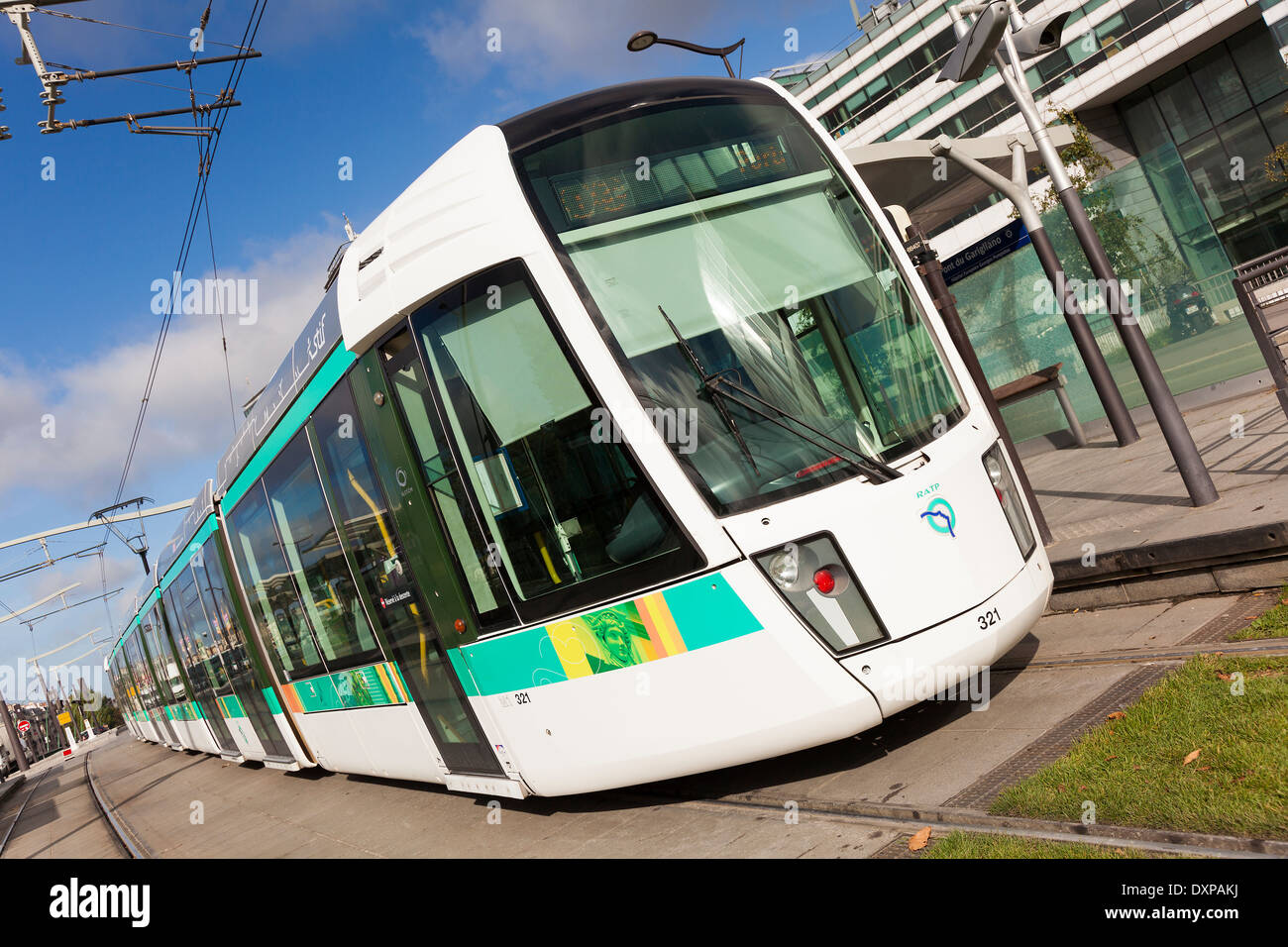 Paris tramway hi-res stock photography and images - Alamy