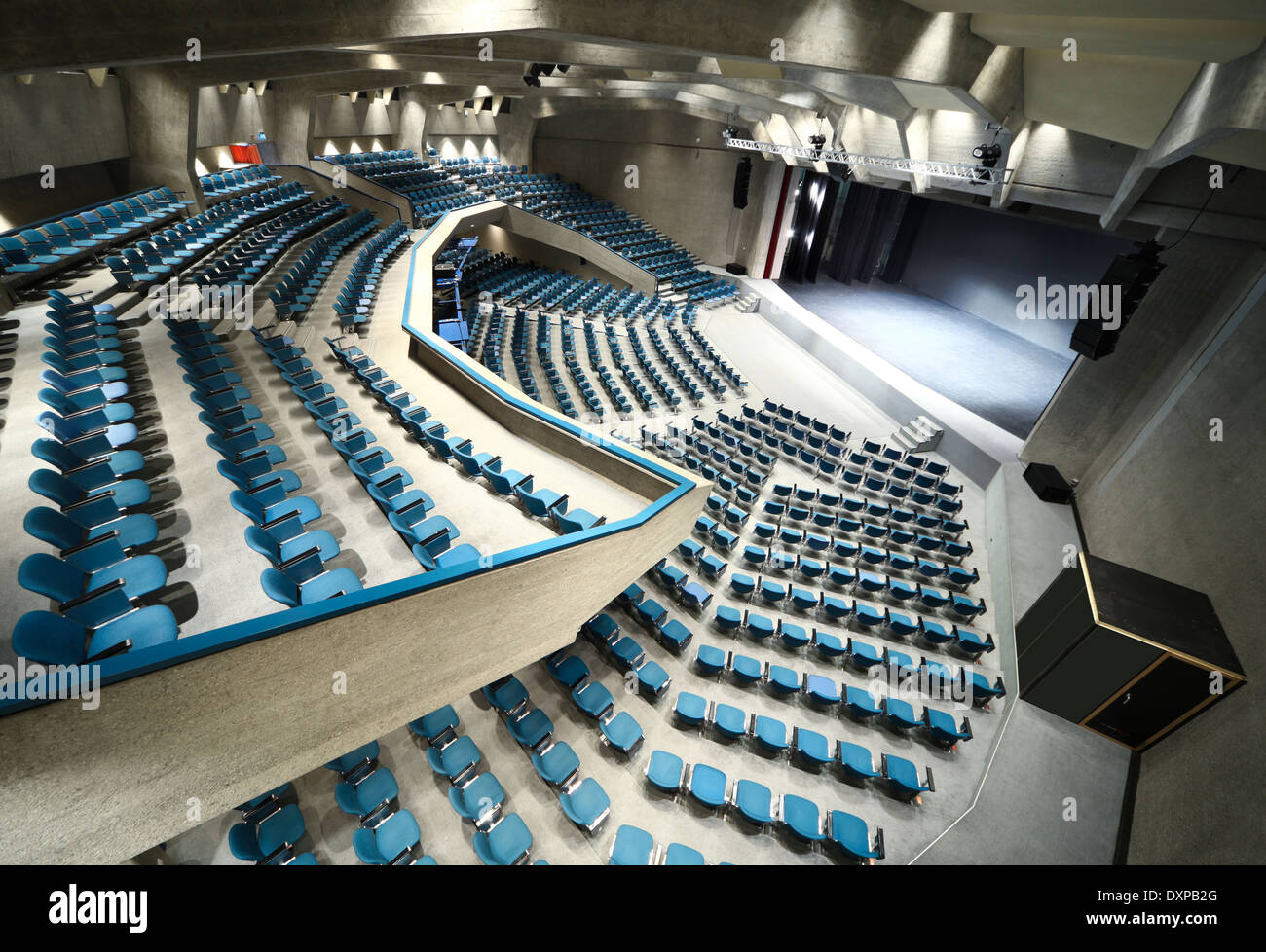 Palace public audience hall hi-res stock photography and images - Alamy