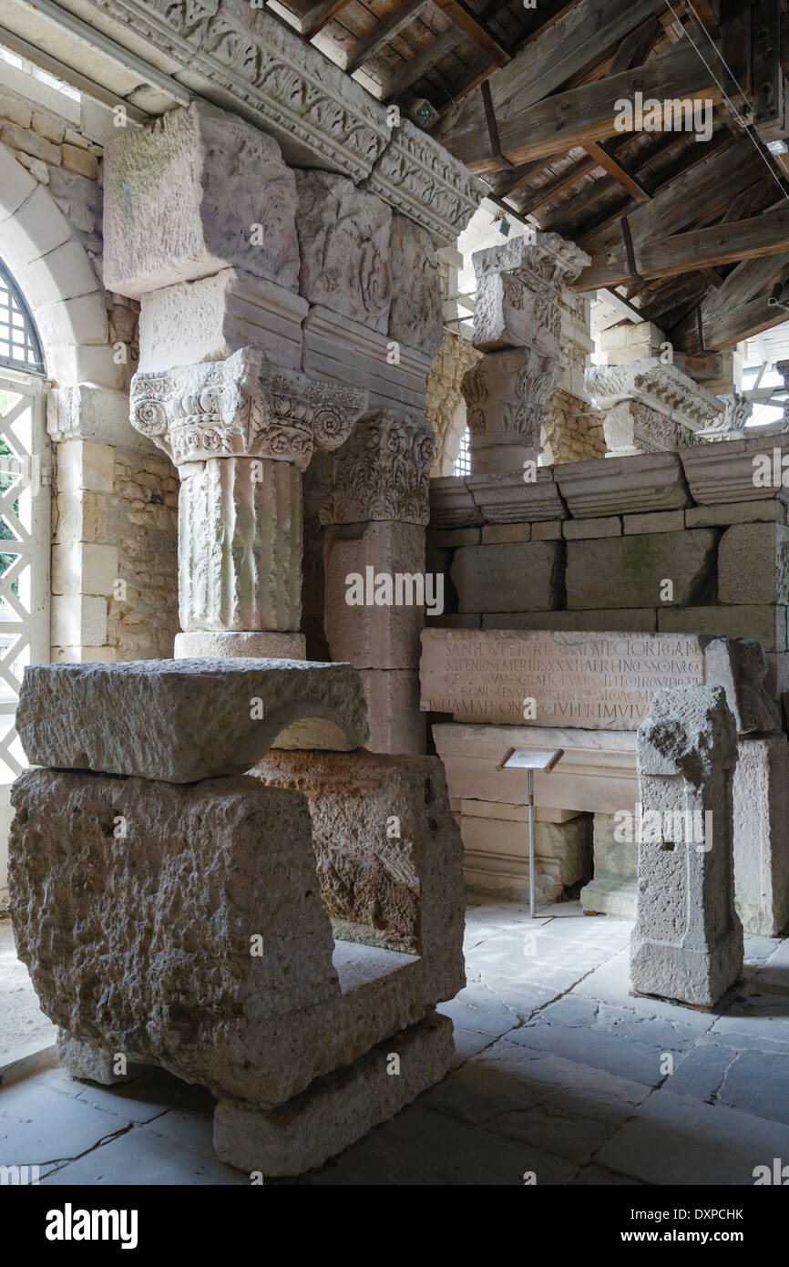 Roman stone carvings hi-res stock photography and images - Alamy