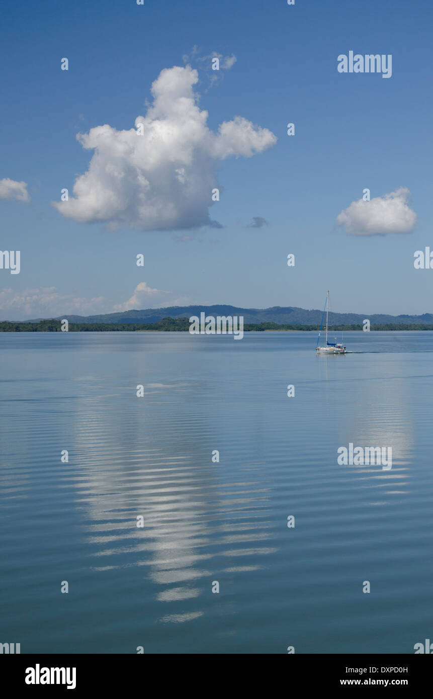 Rio dulce izabal guatemala hi-res stock photography and images - Alamy