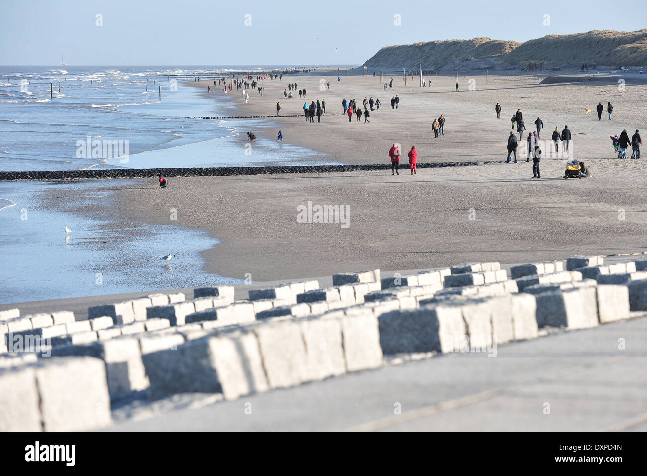 Norderney, Germany, walkers on the north beach of Norderney Stock Photo ...