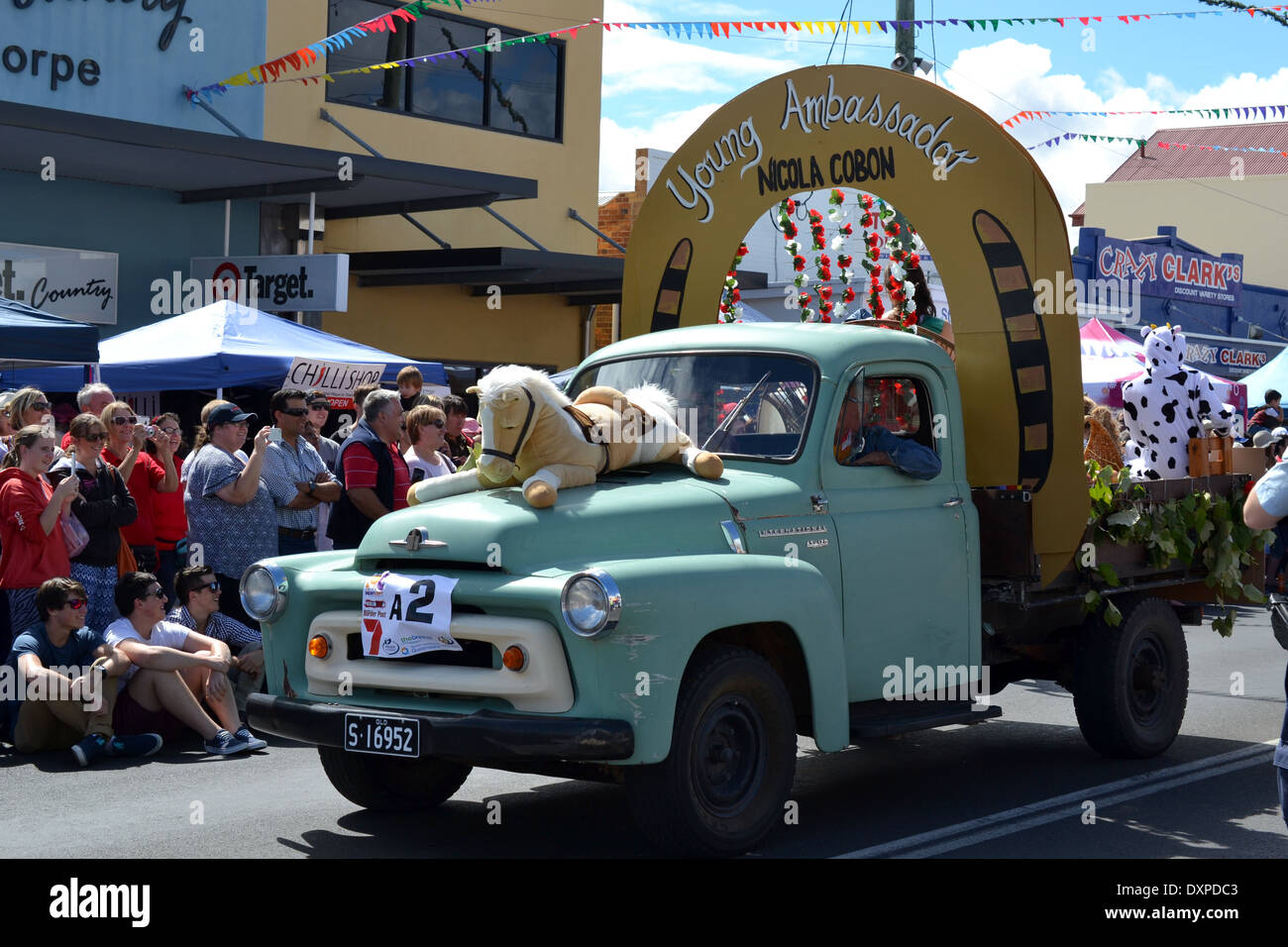 Stanthorpe Apple and Grape Festival Parade 2014 Stock Photo - Alamy