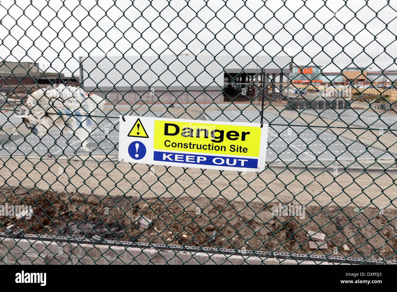 Danger construction site keep hi-res stock photography and images - Alamy
