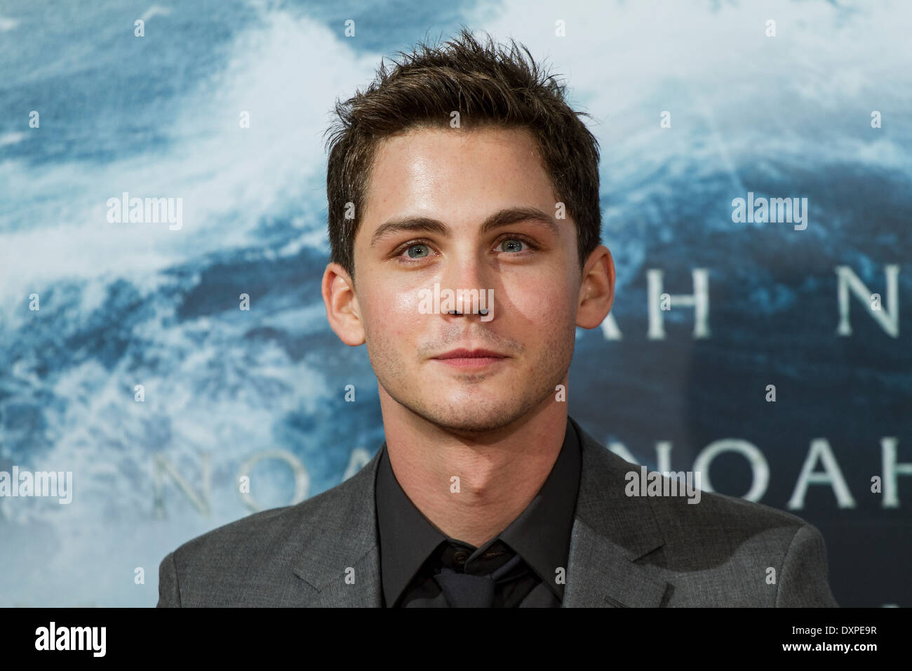 Logan lerman hi-res stock photography and images - Alamy