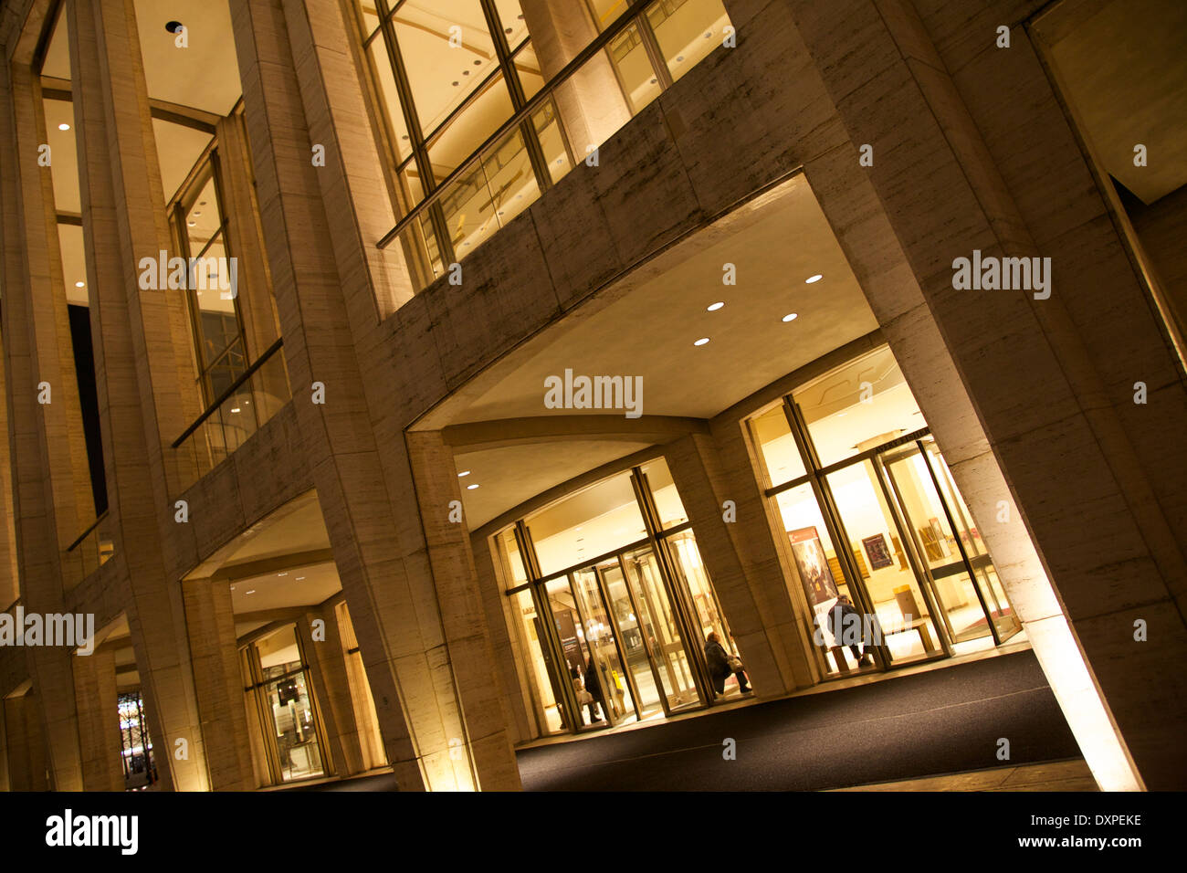 Metropolitan Opera House at Lincoln Center hosts many world class ...