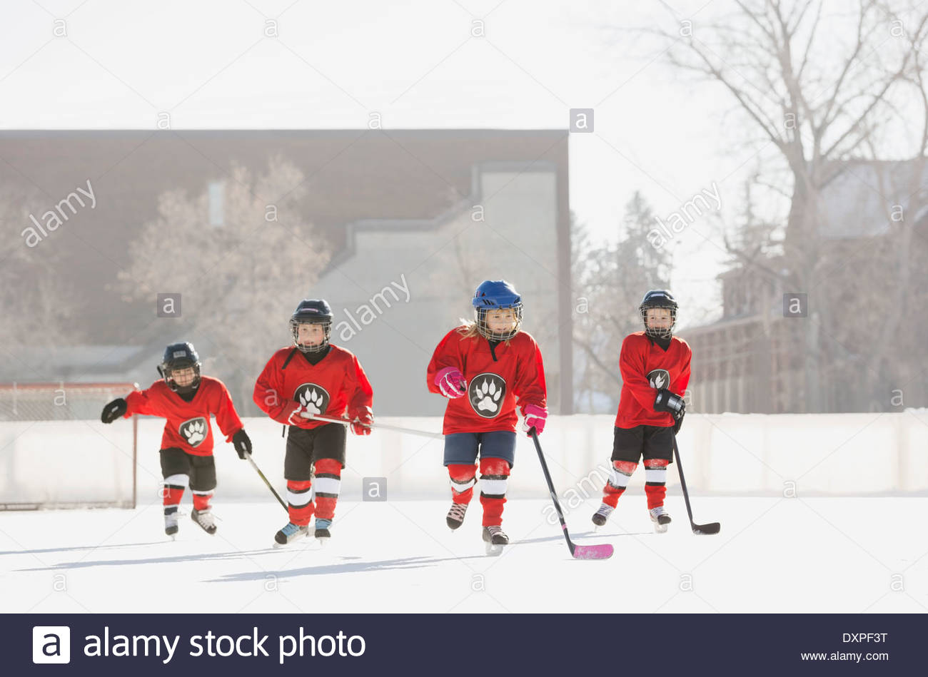 Outdoor hockey hi-res stock photography and images - Alamy