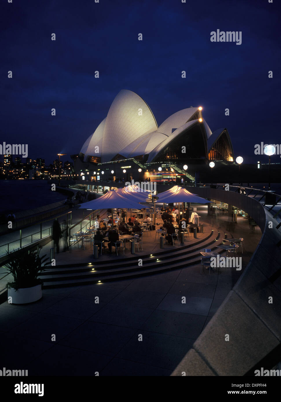 Sydney opera house sidewalk hi-res stock photography and images - Alamy