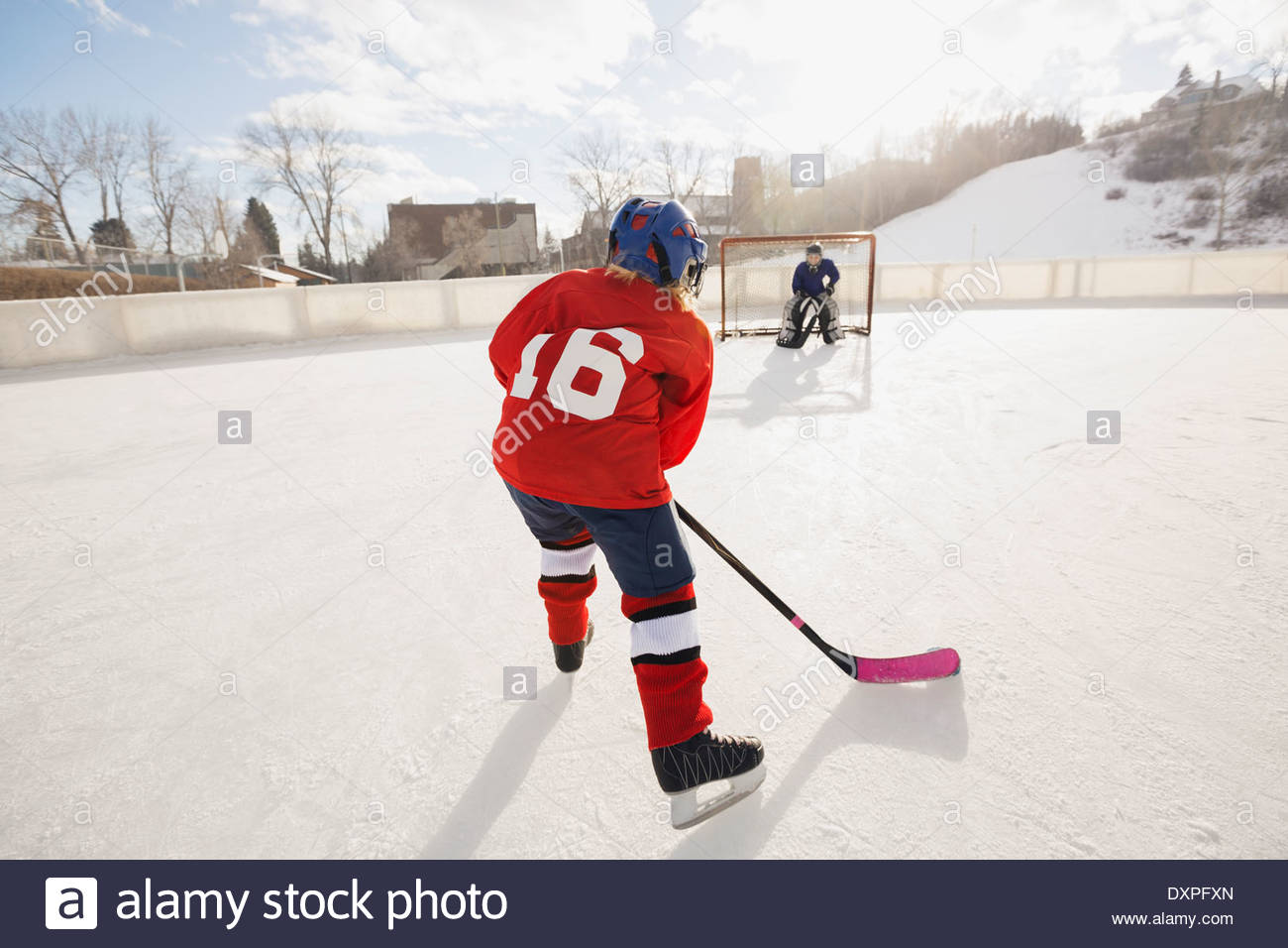 Ice hockey hi-res stock photography and images - Alamy