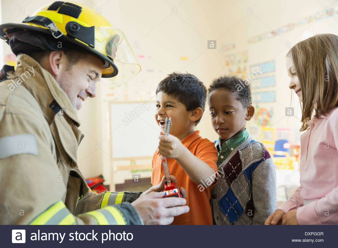Visiting firefighters hi-res stock photography and images - Alamy