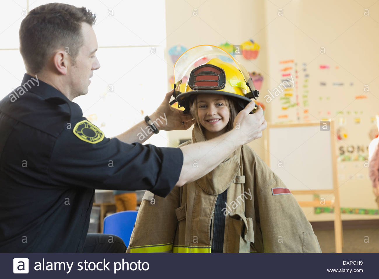Elementary security hi-res stock photography and images - Alamy