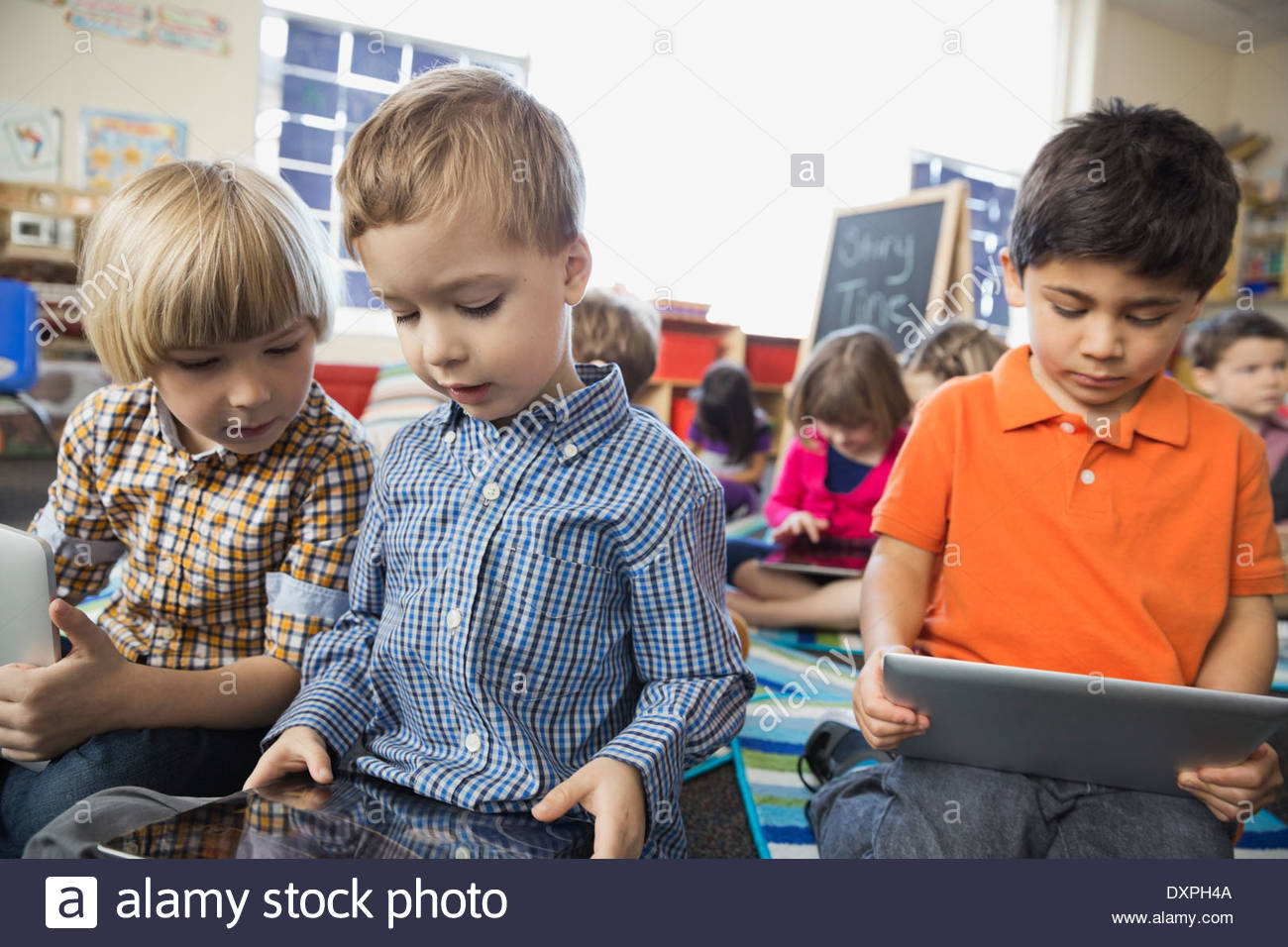 Classroom technology hi-res stock photography and images - Alamy