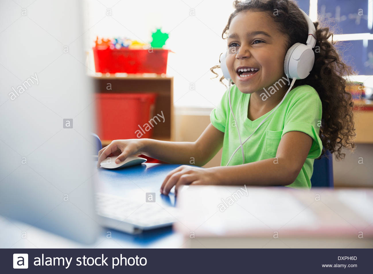 Person computer classroom hi-res stock photography and images - Alamy