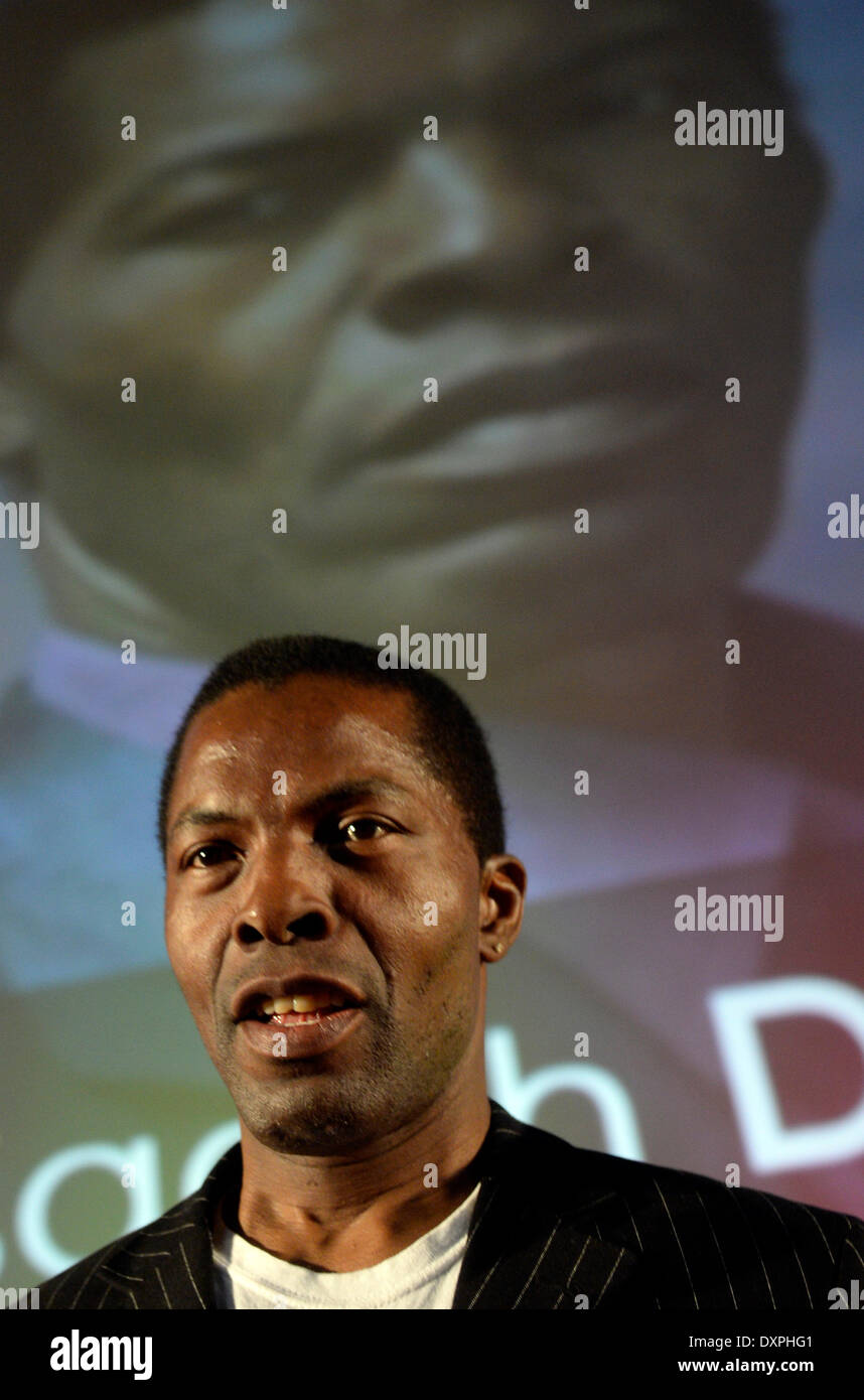 Actor isaach de bankole hi-res stock photography and images - Alamy