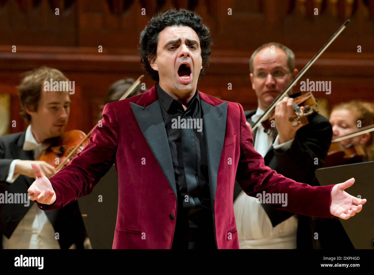 Rolando villazon hi-res stock photography and images - Alamy