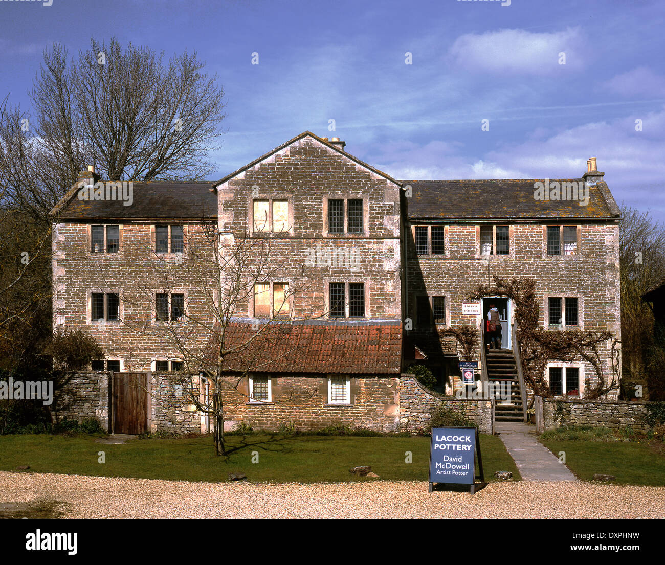 Lacock pottery building front view Stock Photo - Alamy
