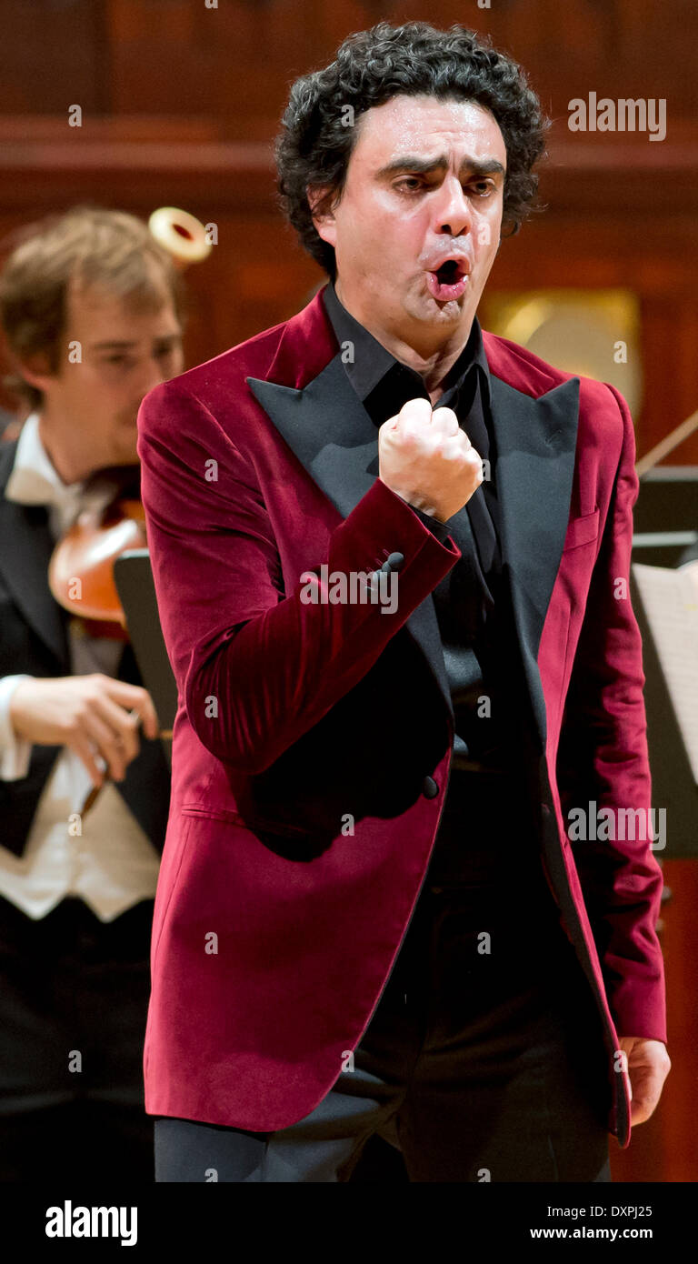 Rolando villazon hi-res stock photography and images - Alamy