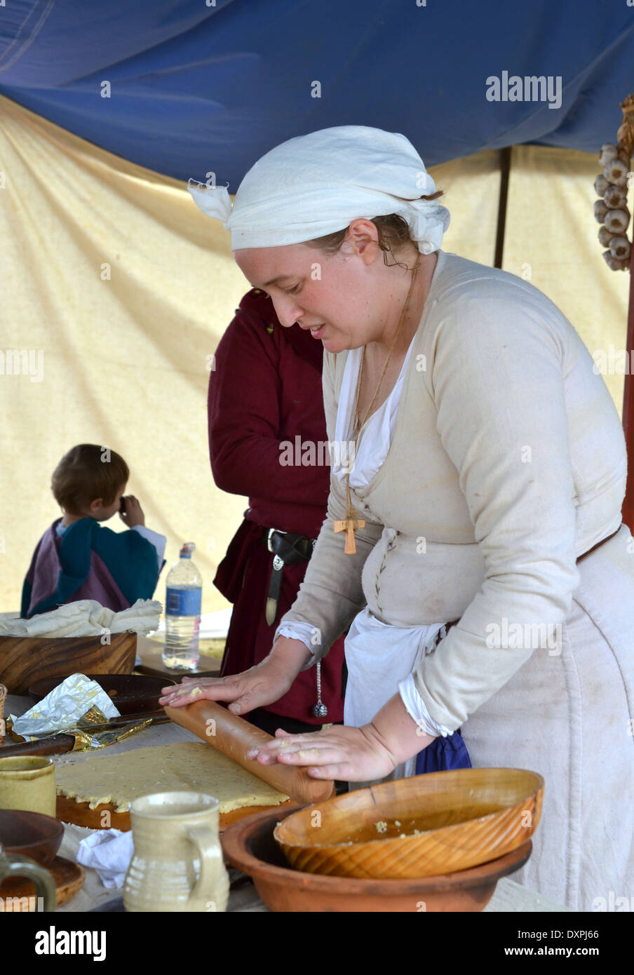 Medieval cooking hi-res stock photography and images - Alamy