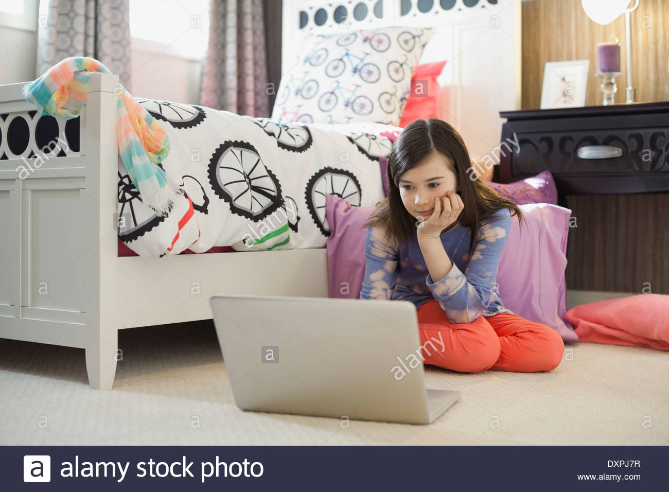 Bedroom floor bed hi-res stock photography and images - Alamy
