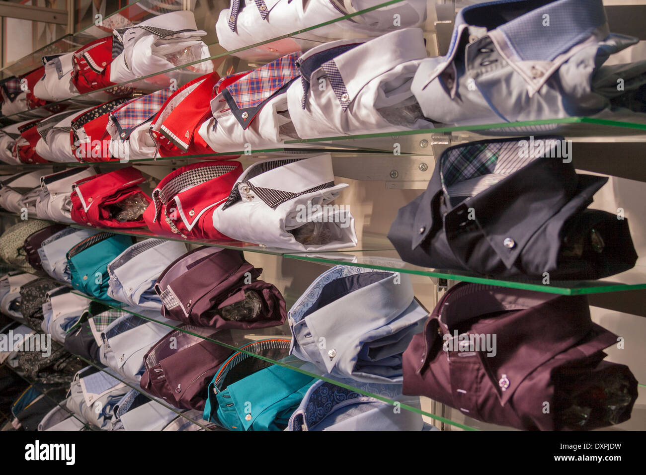 Showcase objects hi-res stock photography and images - Alamy