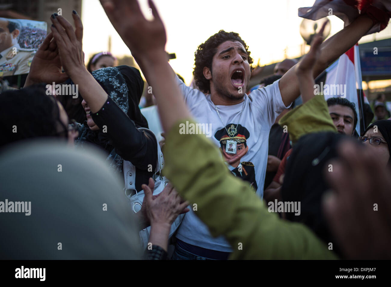 Cairo, Egypt. 28th Mar, 2014. Supporters of Egypt's ex-military chief ...