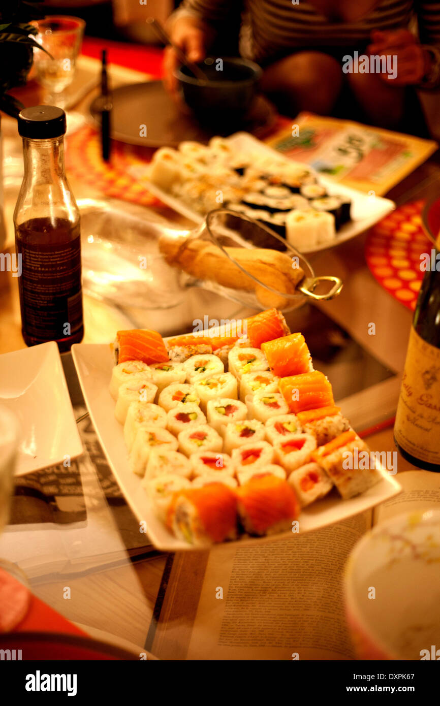 Maki and sashimi hi-res stock photography and images - Alamy