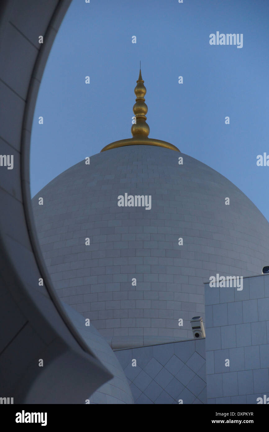 One of the 82 domes at the Sheikh Zayed Grand Mosque inspired by Moghul ...