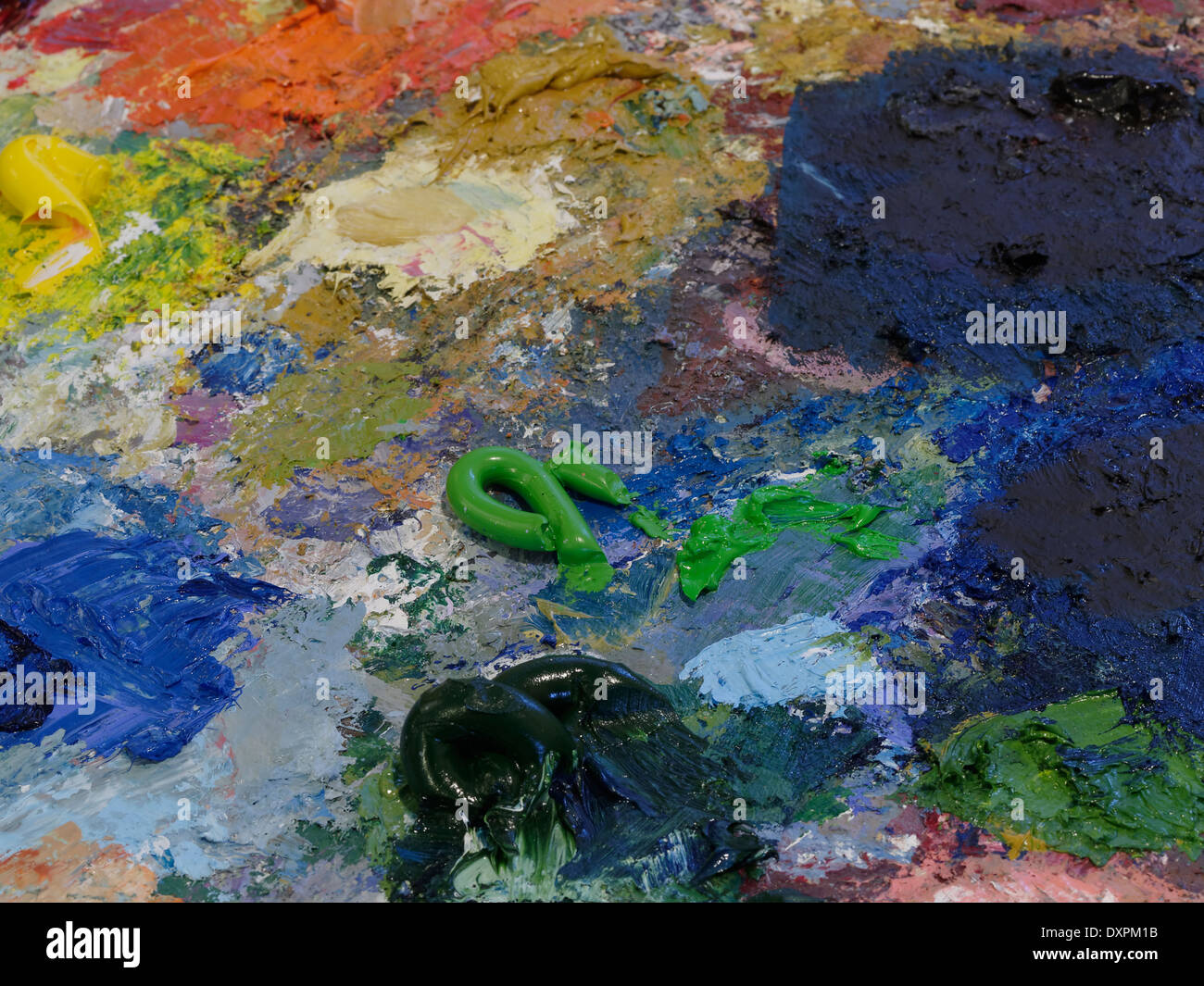 Oil color palette Stock Photo - Alamy