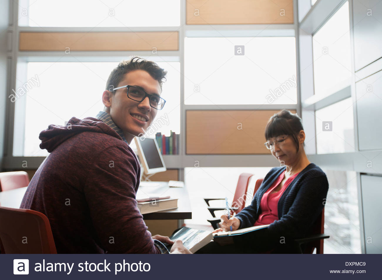 Professor low hi-res stock photography and images - Alamy
