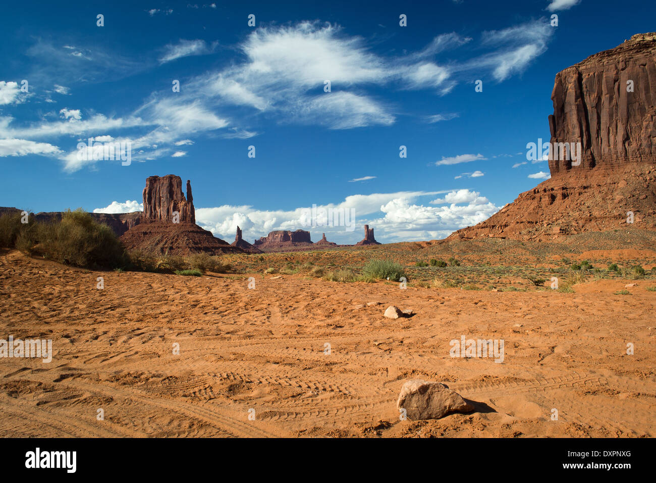 Monument valley national park hi-res stock photography and images - Alamy