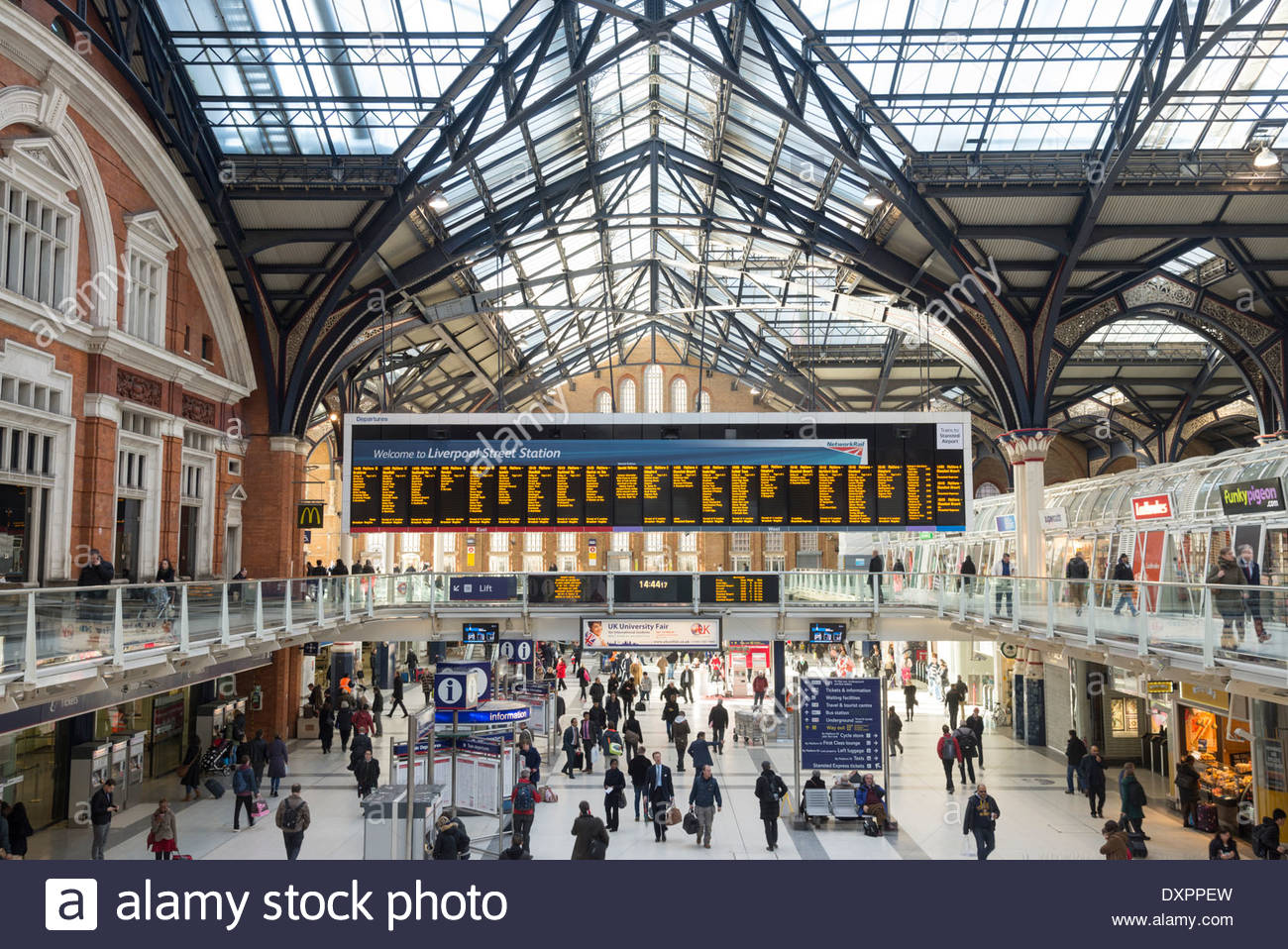 Train Station Concourse Stock Photos & Train Station Concourse Stock ...