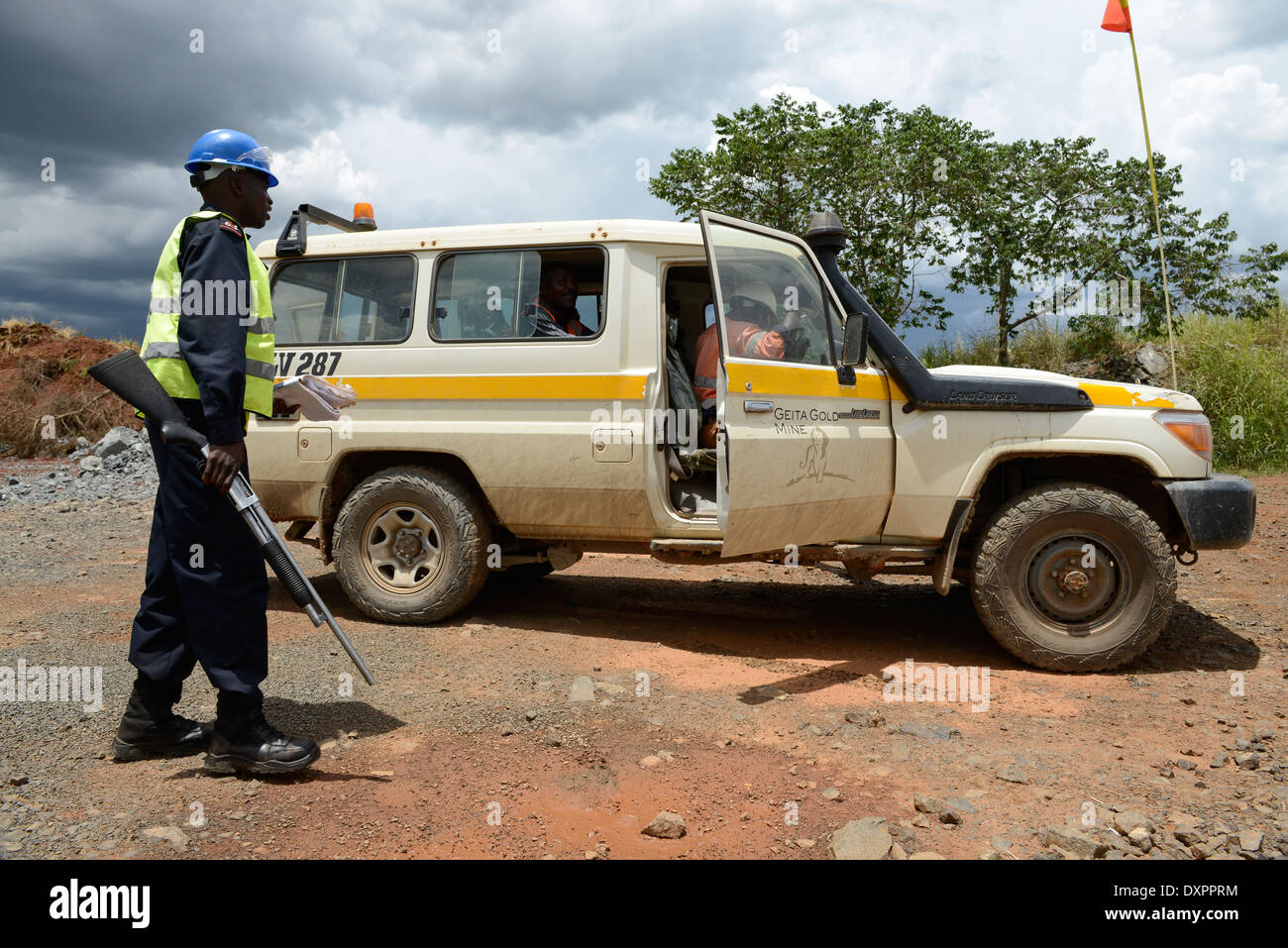 TANZANIA Geita Gold Mine, open-cast gold mine of company AngloGold ...
