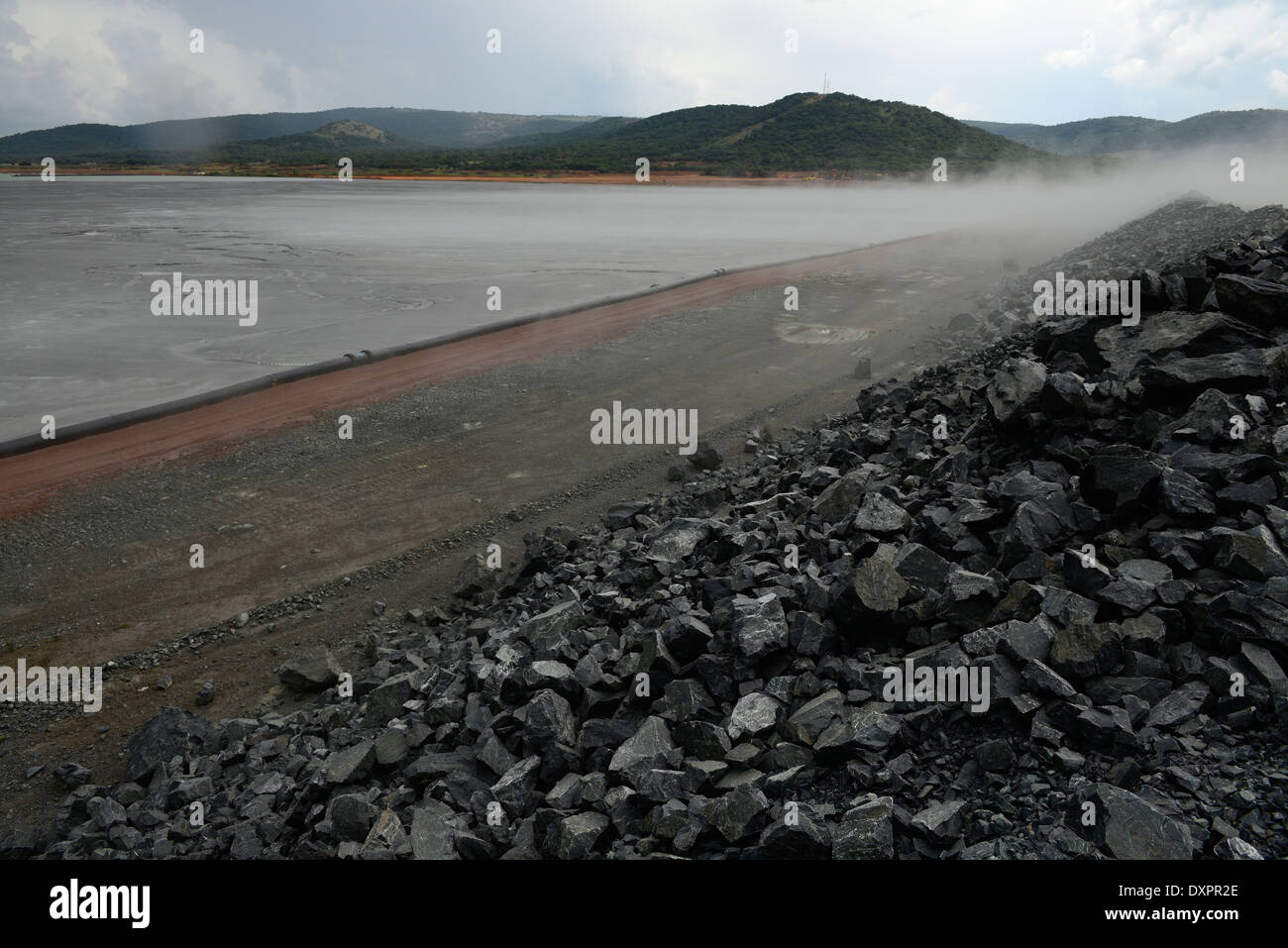 Tanzania geita gold mine open cast hi-res stock photography and images ...