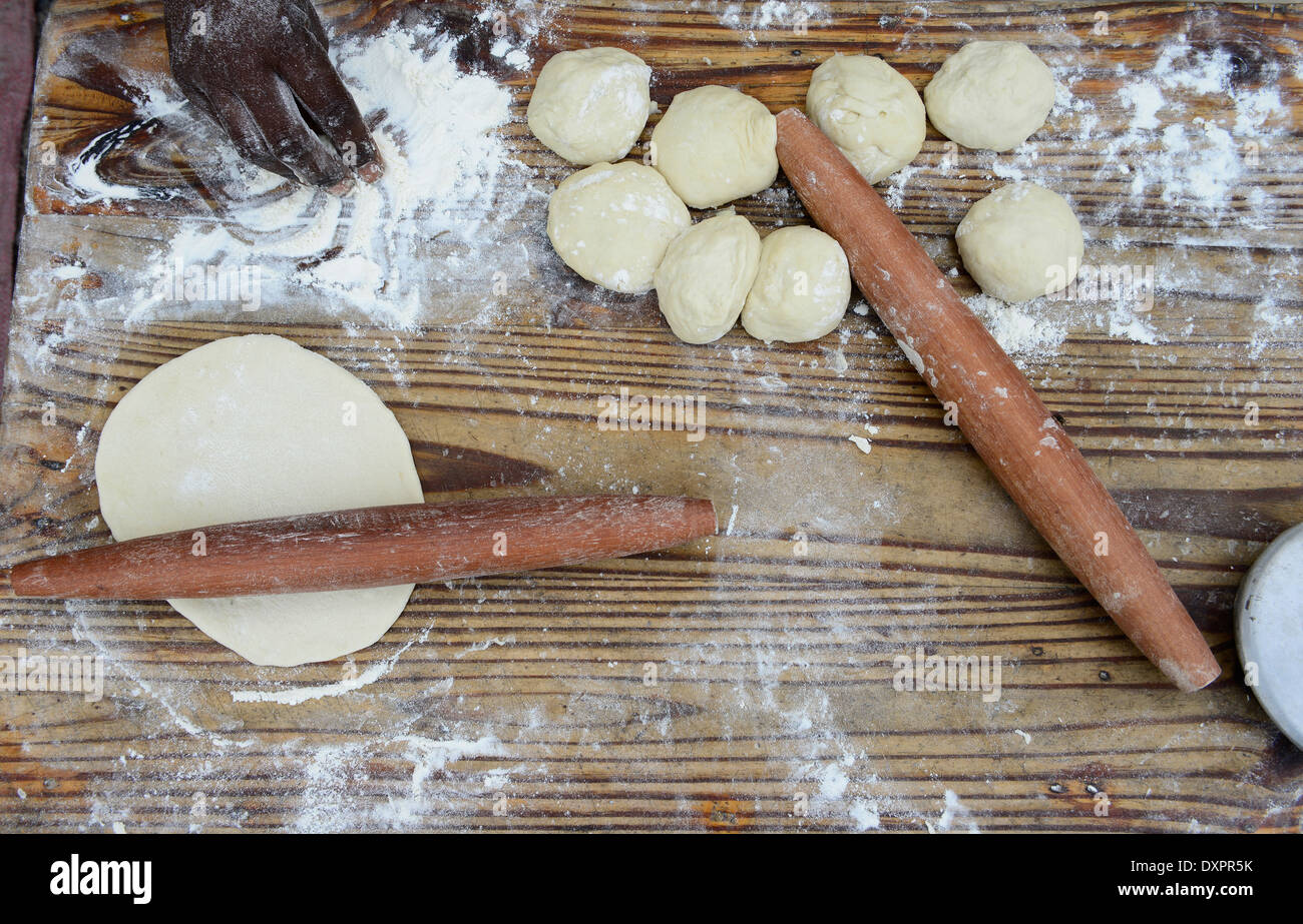 Chapati chapatti chapathi flatbread hi-res stock photography and images ...