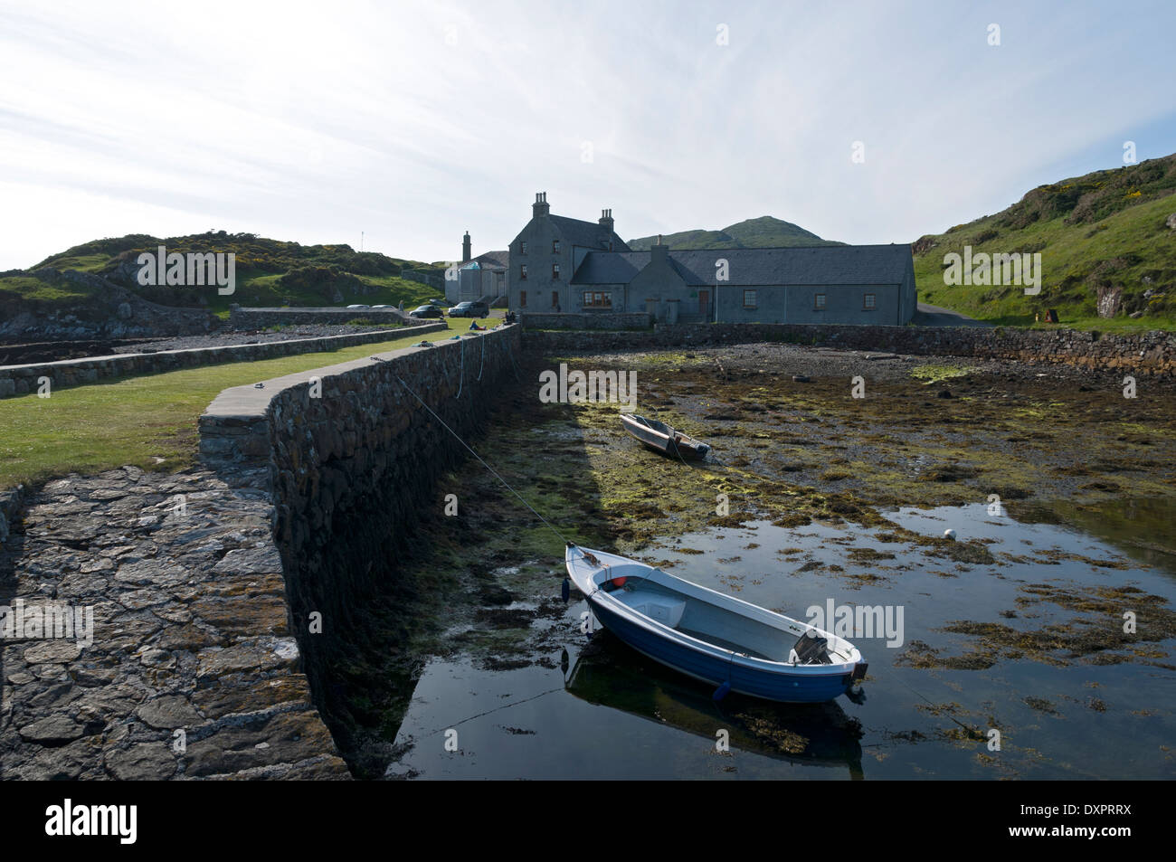 The harbour wall and hotel at Rodel (Roghadal), South Harris, Western ...