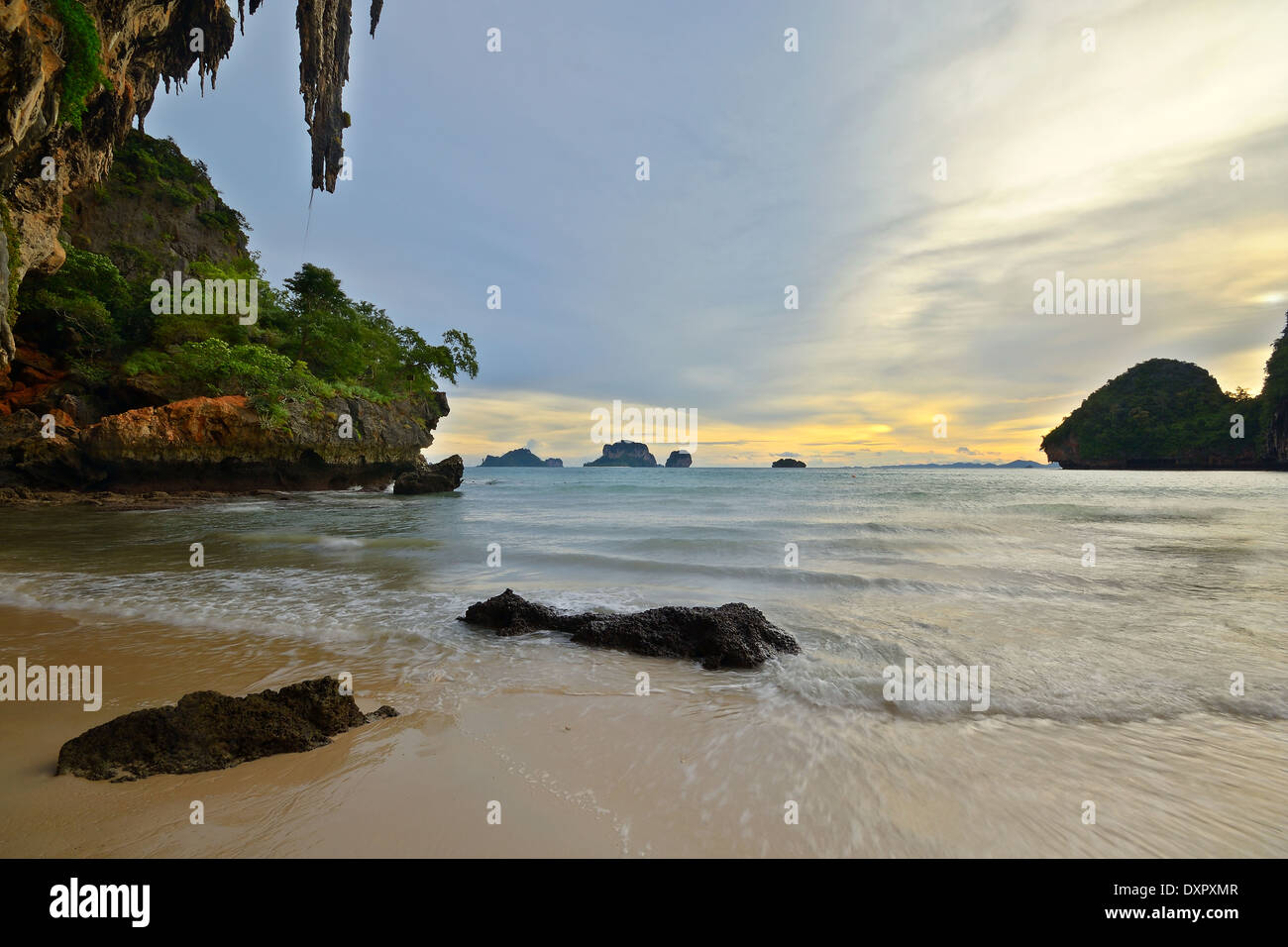 Romantic sunset in the majestic scenery of Railey Bay, Krabi, Southern ...