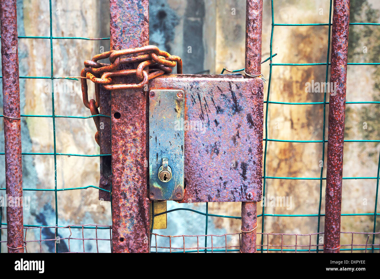 Rusty door gate closed hi-res stock photography and images - Alamy