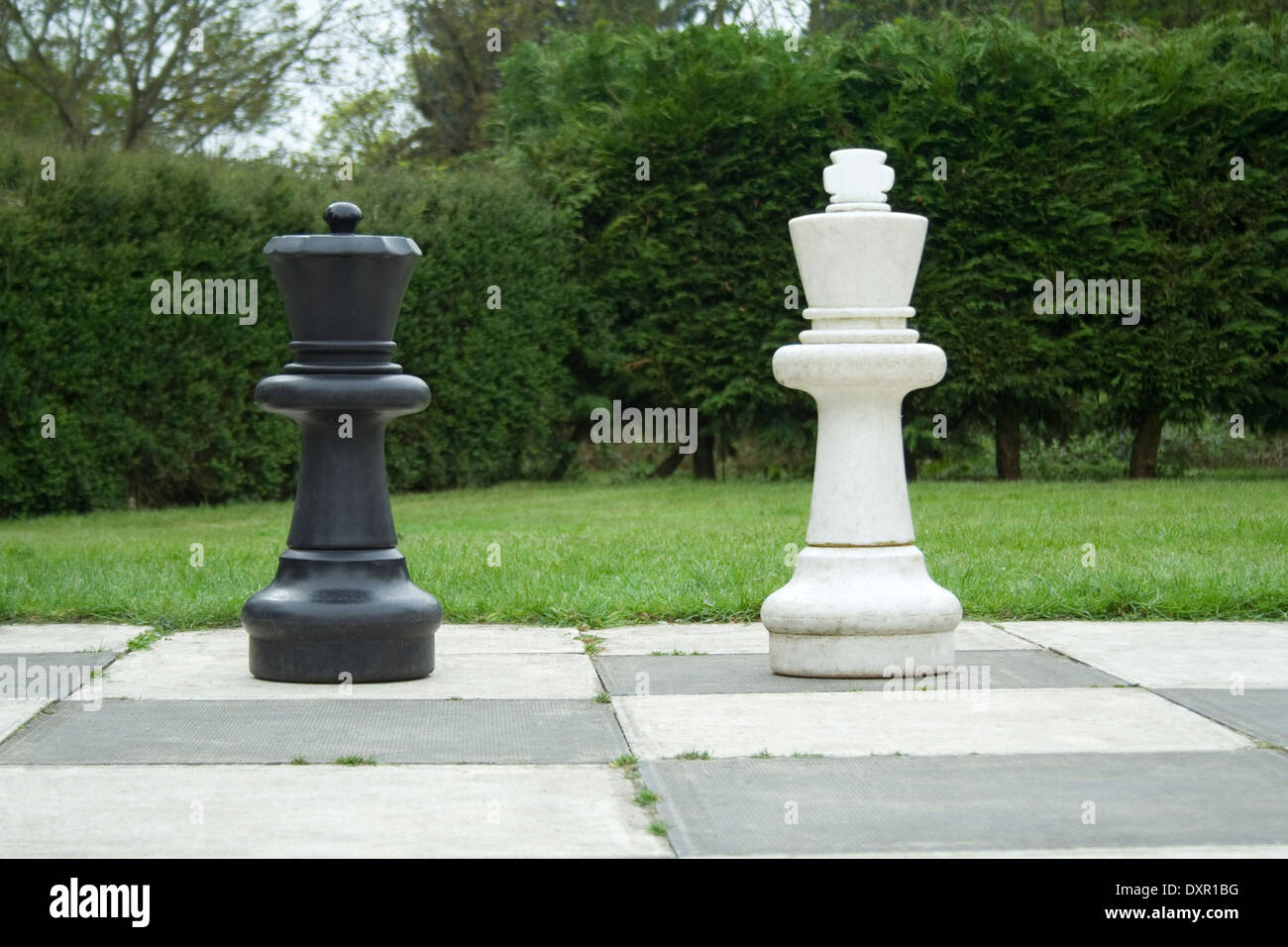 Lawn chess hi-res stock photography and images - Alamy